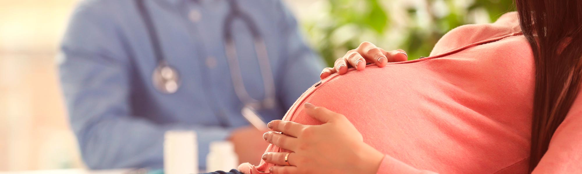 Seguro de Salud durante el embarazo - Guías de seguros de salud